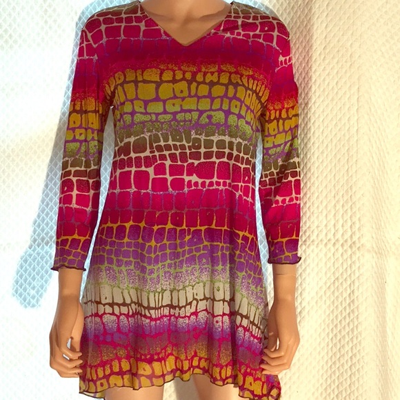 The Pyramid Collection | Tops | The Pyramid Collection Colorful Layered ...